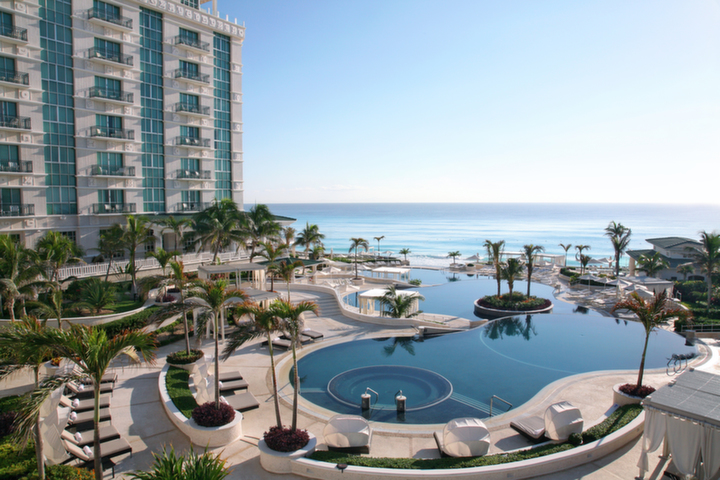Tanya and David's Wedding at Sandos Cancun Luxury Resort | Destify ...